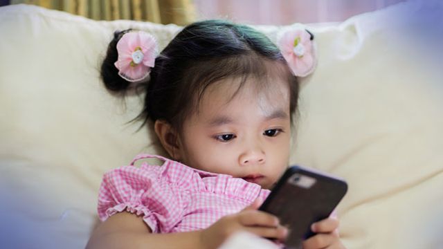 Sleep and Brain Changes Link Screen Time to Teen Depression