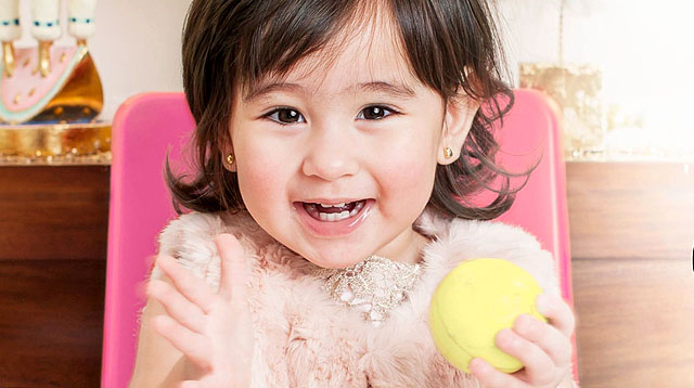 Scarlet Snow's First-ever Solo Magazine Cover | Smart Parenting