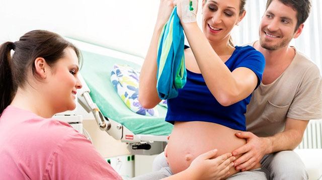 11 Expert-Recommended Techniques to Cope With Labor Pain