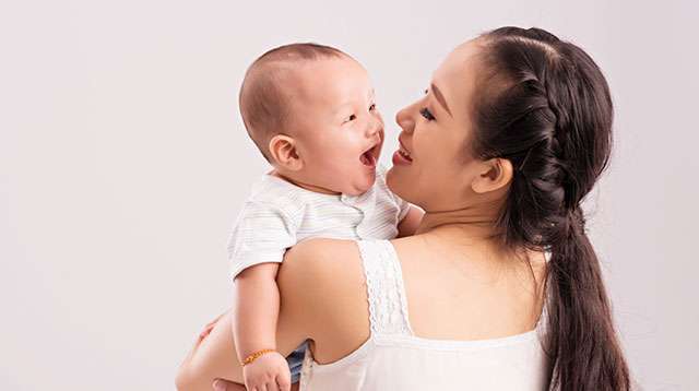 Baby Talk Milestones: A Guide to Your Baby's Speech Development (6 to ...