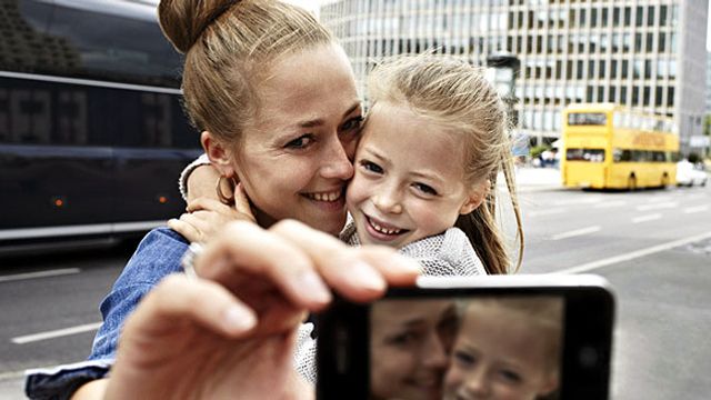 5 Ways to Protect Your Child When You Post His Photos Online