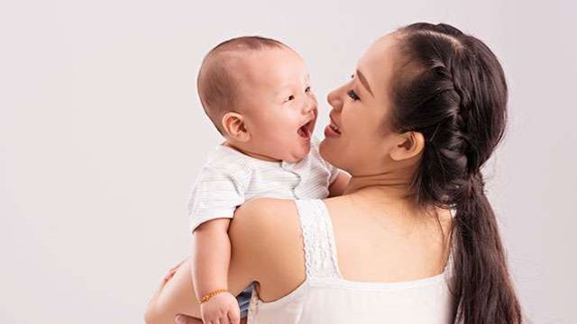 Baby Talk Milestones: A Guide to Your Baby's Speech Development (6 to ...